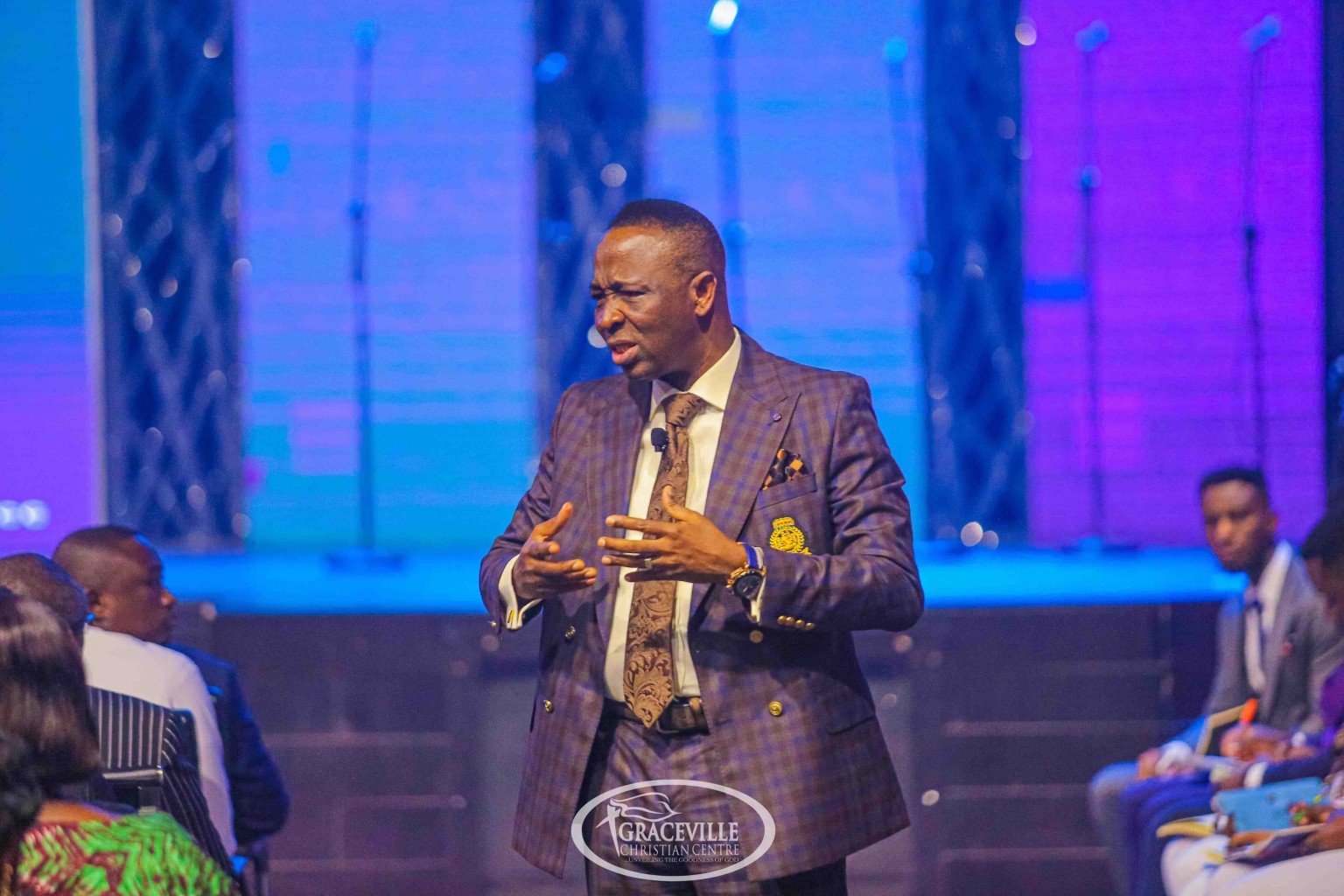 HOW TO STAND UNDER ATTACK-PASTOR TUNDE AYENI - Graceville Christian Centre